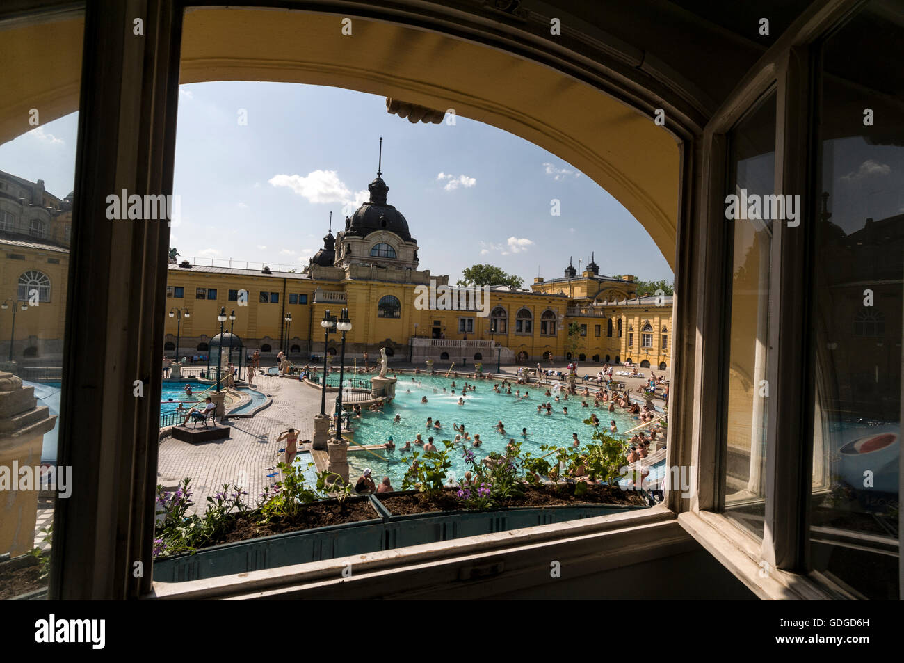The Szechenyi Spa and Swimming pool in City Park, Budapest, Hungary ...