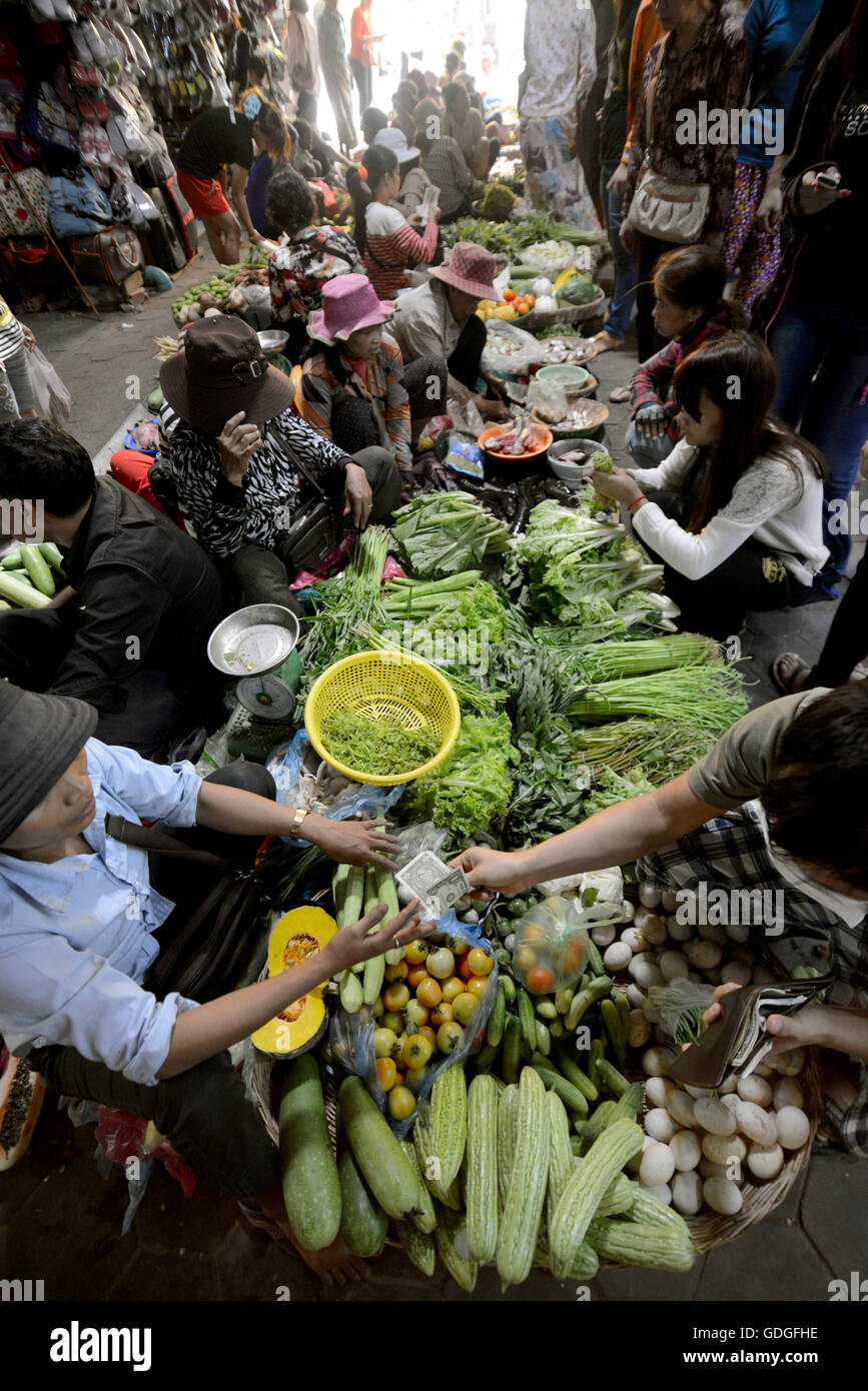 The Market in the old City of Siem Riep neat the Ankro Wat Temples in ...