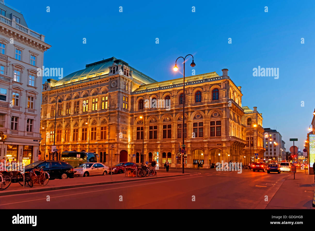 Viennese state opera,opera house,evening,mood Stock Photo - Alamy