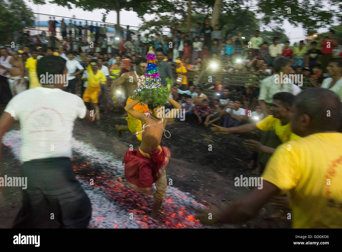 Asia myanmar fire walk festival hi-res stock photography and images - Alamy