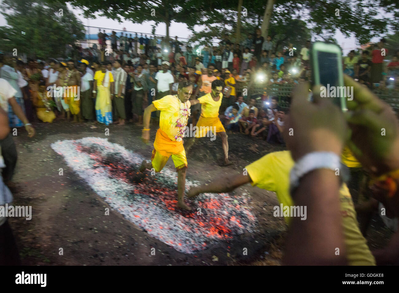 Asia myanmar fire walk festival hi-res stock photography and images - Alamy
