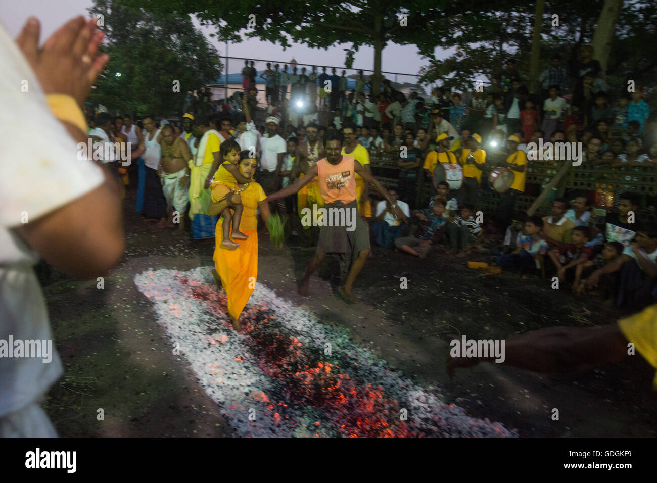 Asia myanmar fire walk festival hi-res stock photography and images - Alamy
