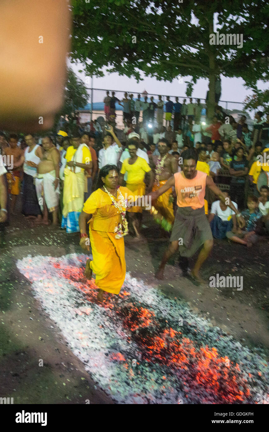 Asia myanmar fire walk festival hi-res stock photography and images - Alamy