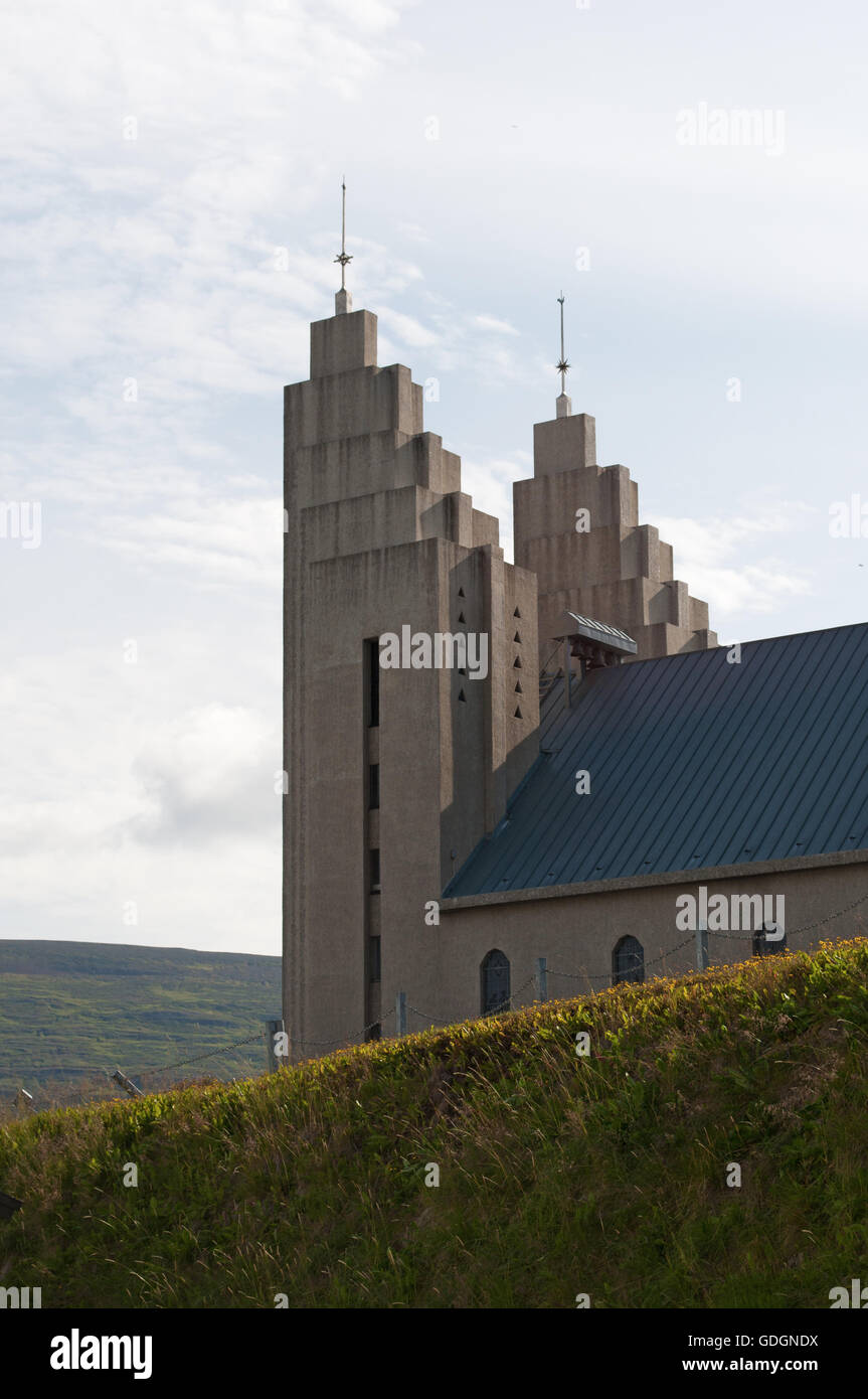 Iceland: view of Akureyrarkirkja, the church of Akureyri built in 1940 ...