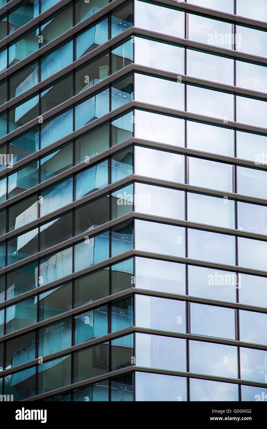 Windows of modern building hi-res stock photography and images - Alamy