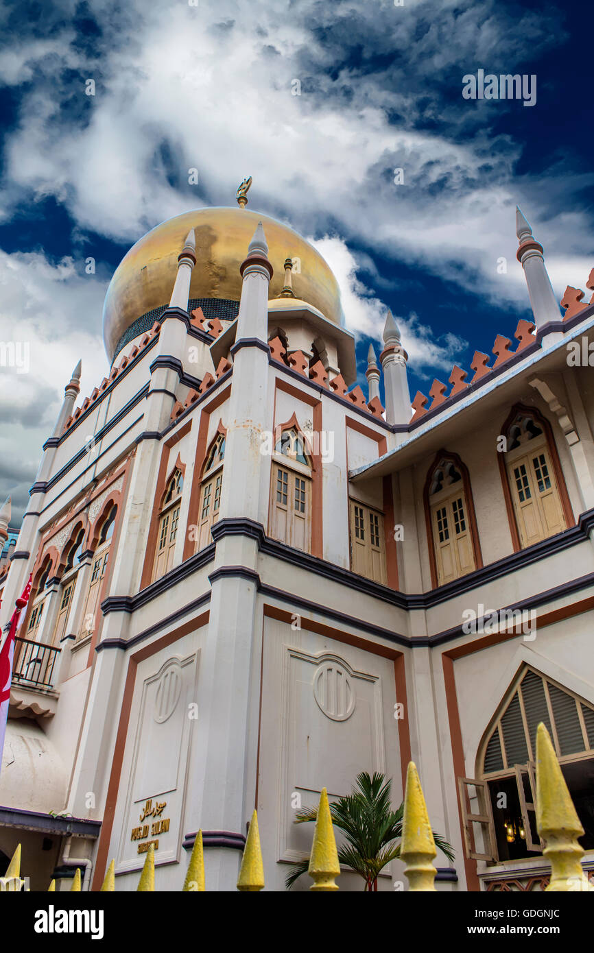 Singapore landmark mosque hi-res stock photography and images - Alamy