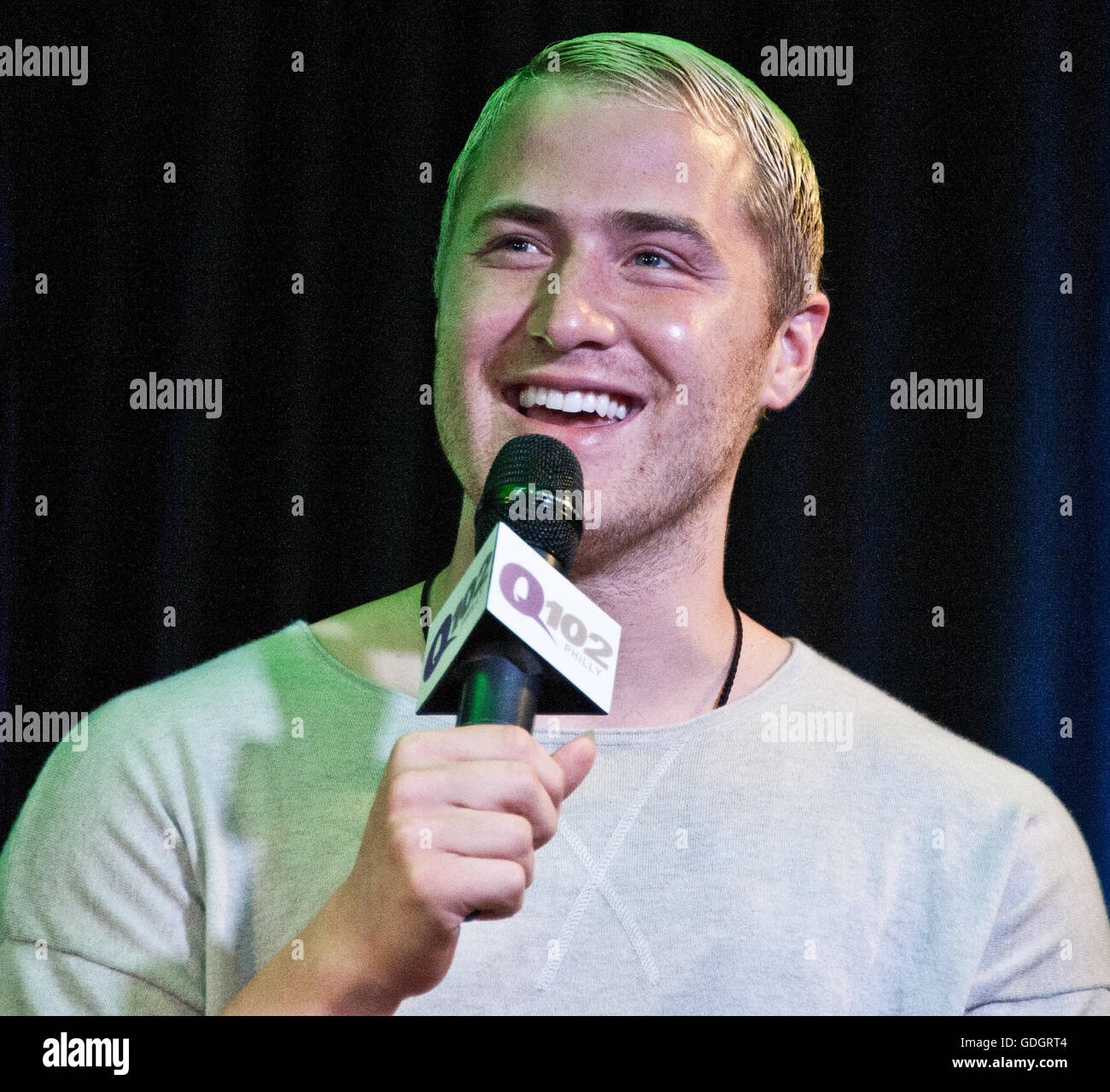 Bala Cynwyd, PA, USA. 14th July, 2016. American Singer-Songwriter Mike ...