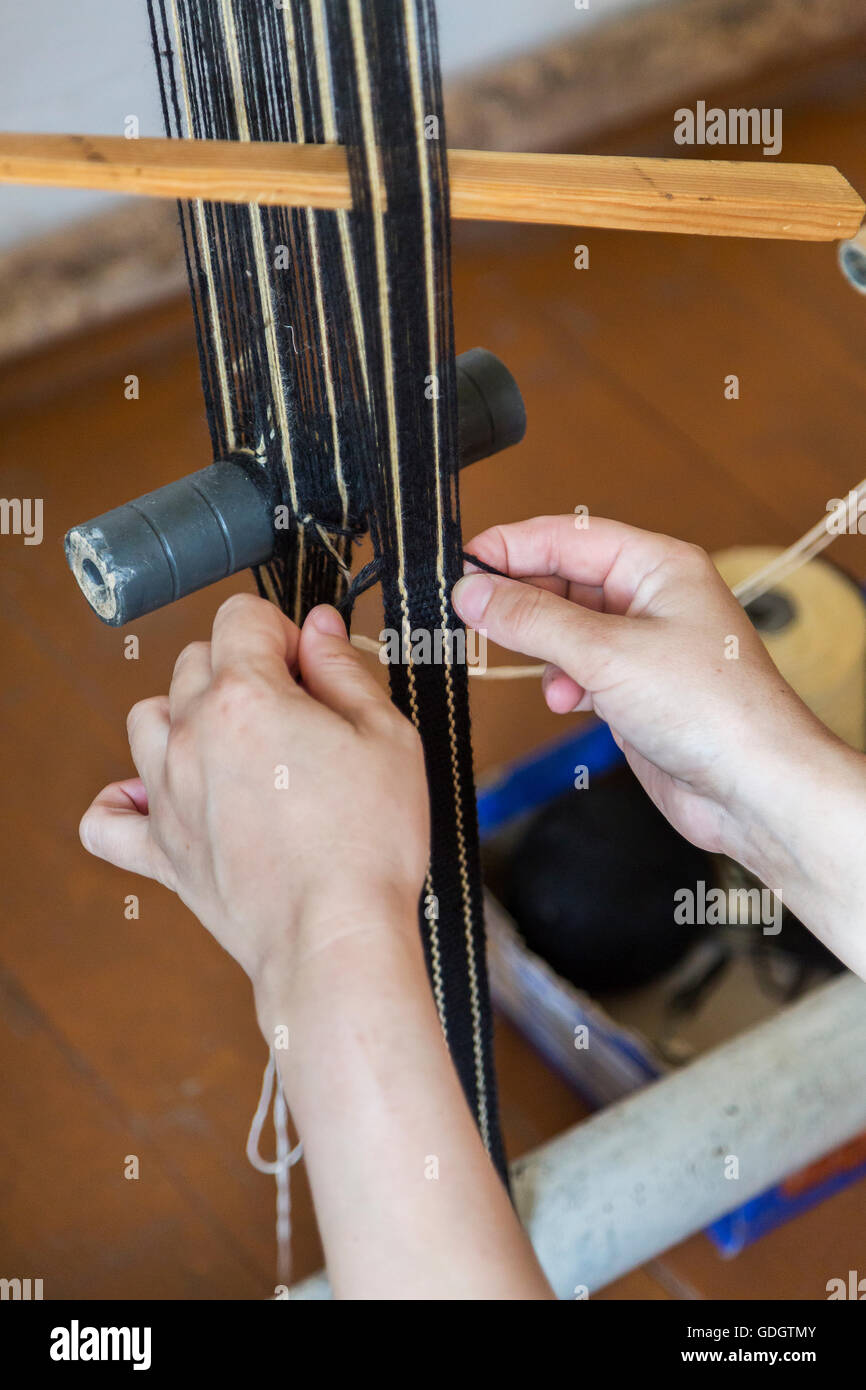 Rug weaving hi-res stock photography and images - Alamy