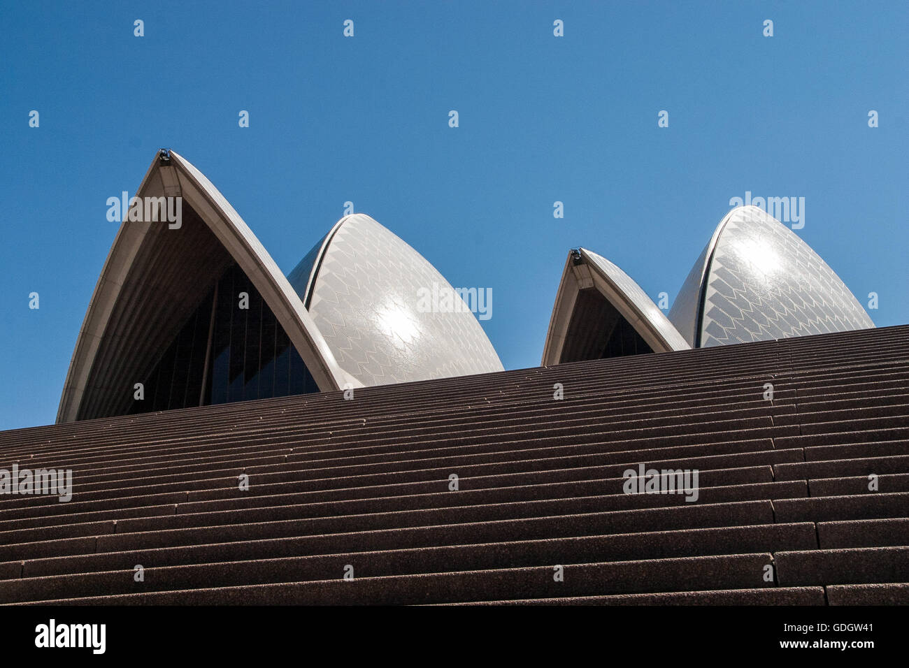 Silhouette of sydney opera house hi-res stock photography and images ...