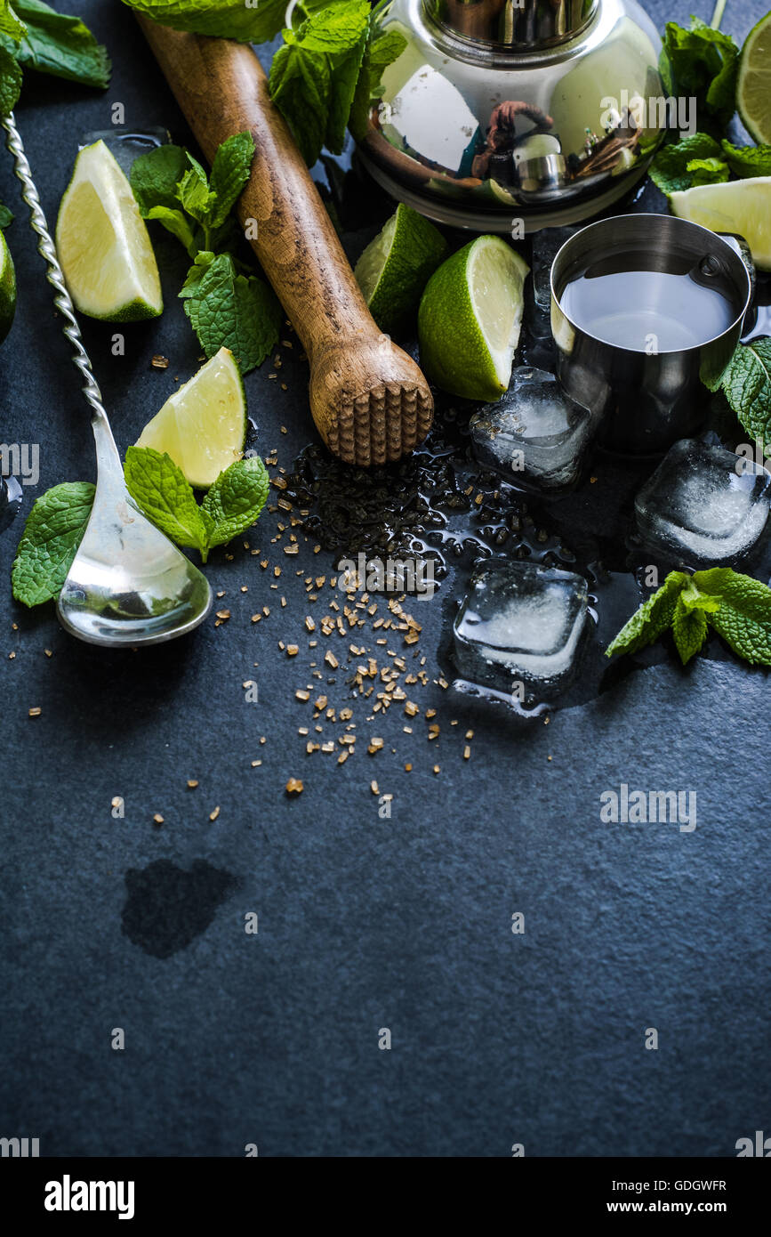 cuban mojito cocktail ingredients Stock Photo - Alamy