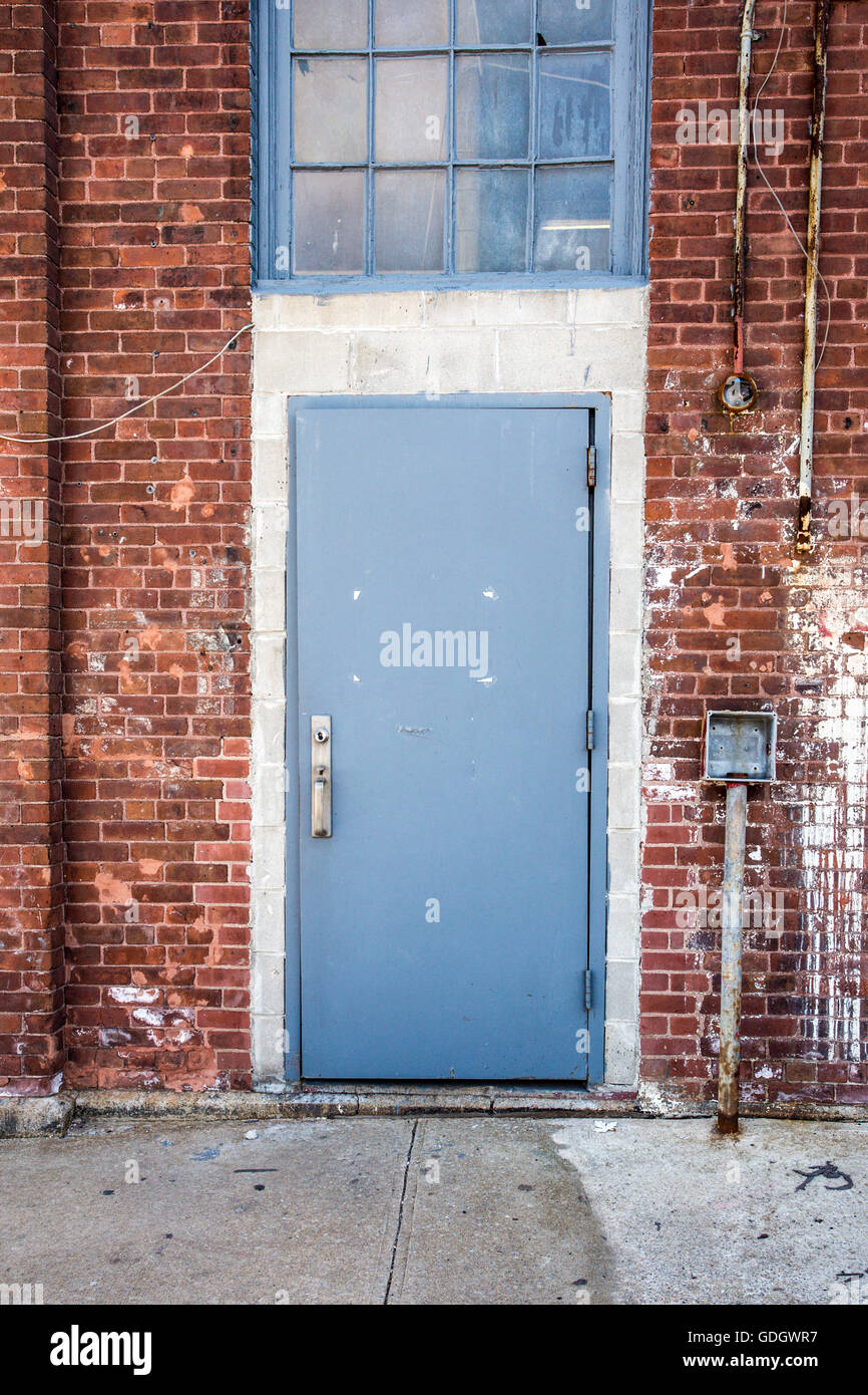 Brick and steel building hi-res stock photography and images - Alamy