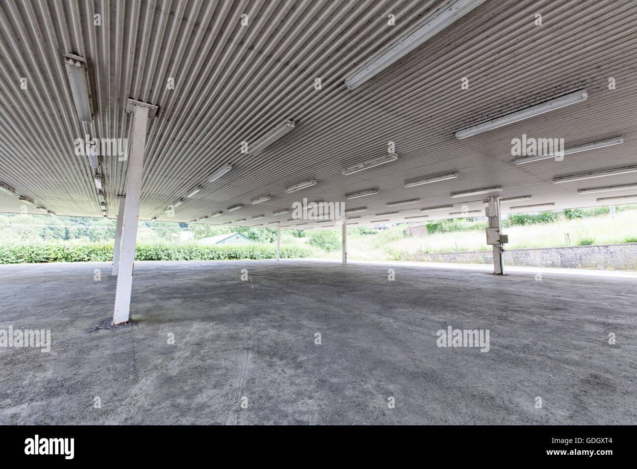 Large empty premises hi-res stock photography and images - Alamy