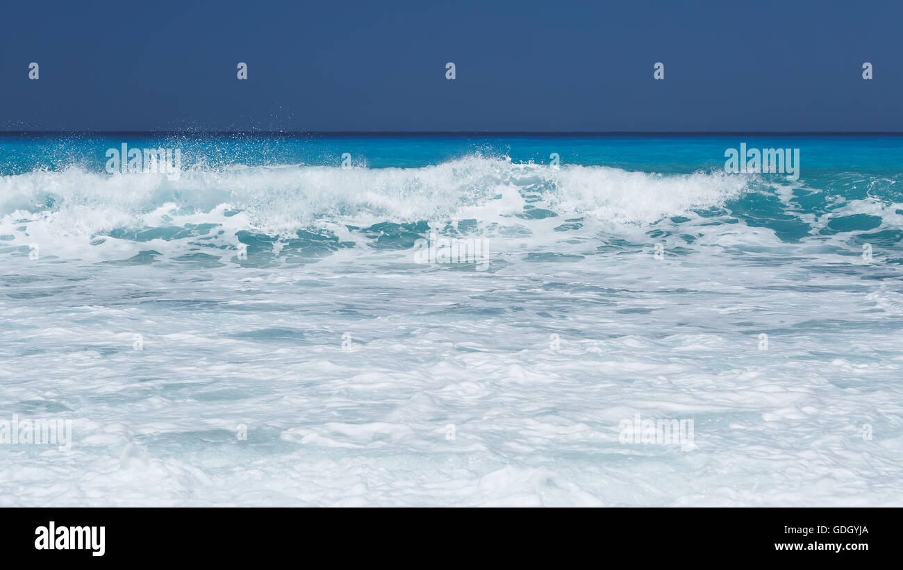 Sea foam. Foam from waves in the sea during daytime Stock Photo - Alamy