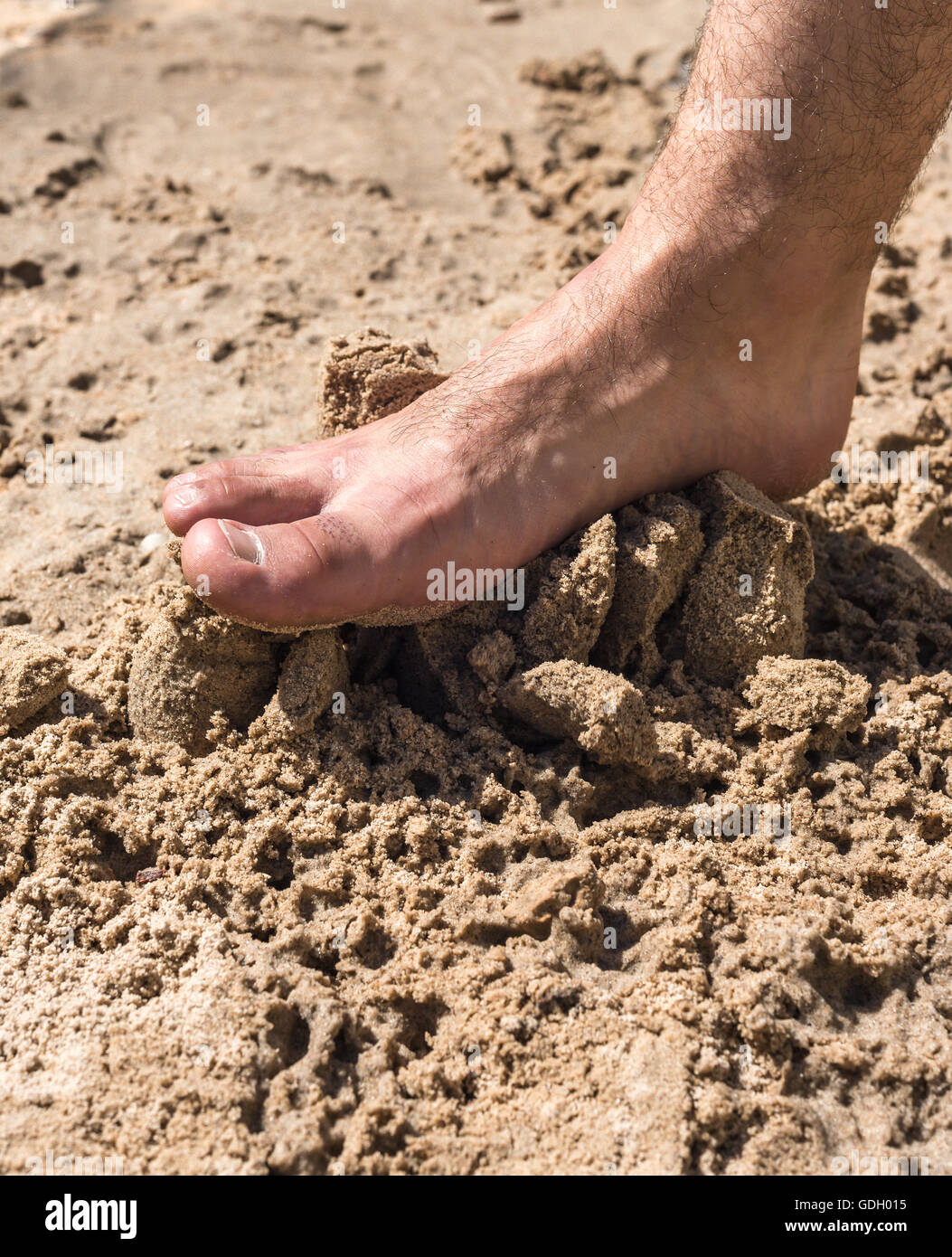 feet in the sand on the beach Stock Photo - Alamy