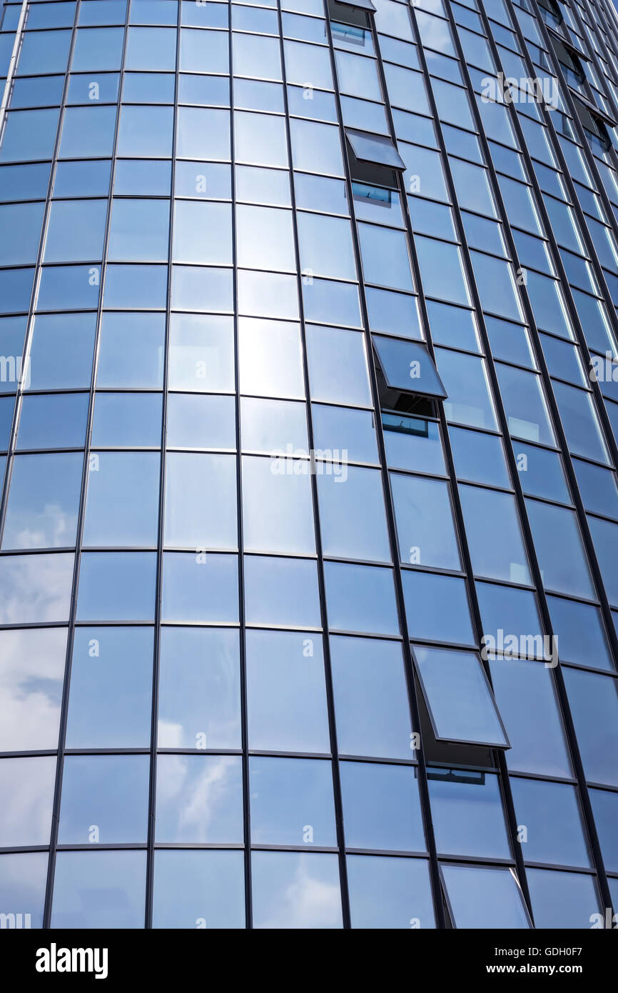 Office building with acade hi-res stock photography and images - Alamy