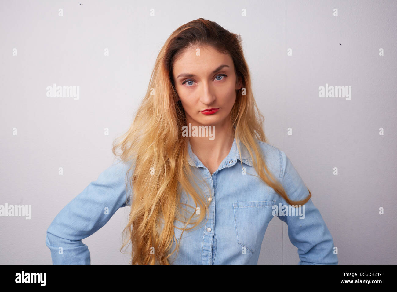 Portrait of a sad girl Stock Photo - Alamy