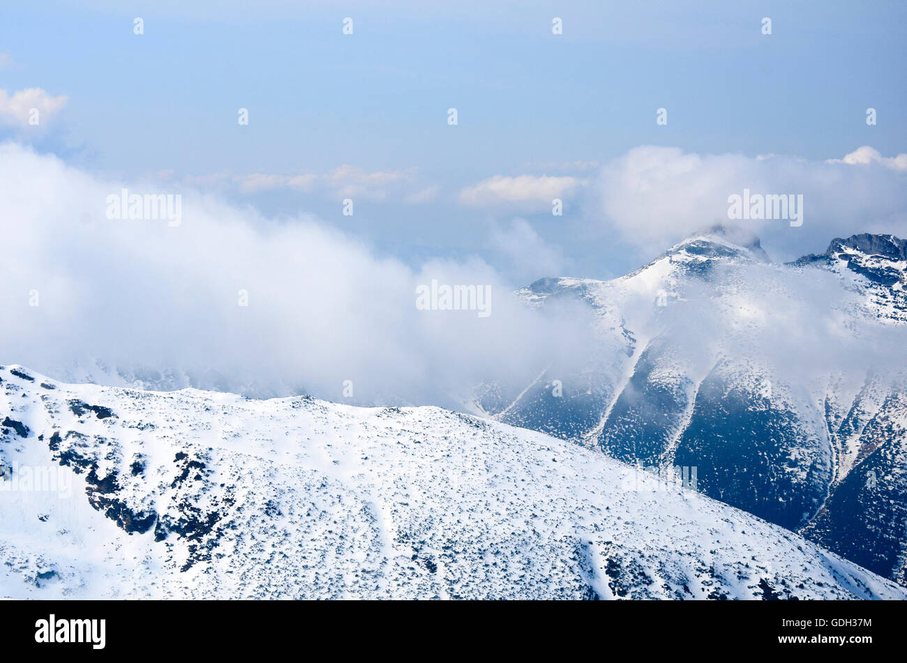 pictures of mountains in the winter scenery Stock Photo - Alamy
