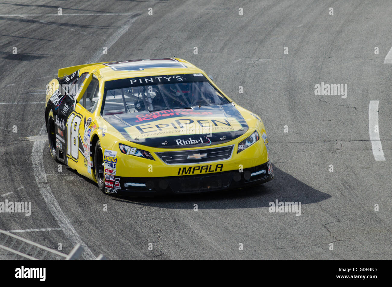 Nascar race hi-res stock photography and images - Alamy