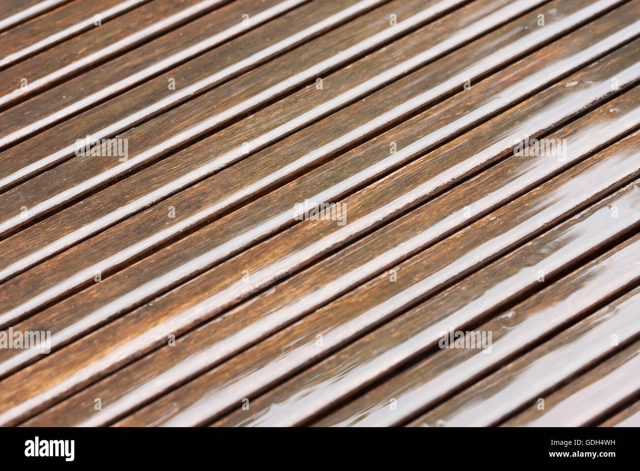 Brown wet wood lines in diagonal order Stock Photo - Alamy