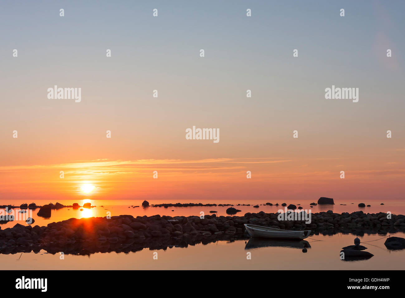Calm sea boat hi-res stock photography and images - Alamy