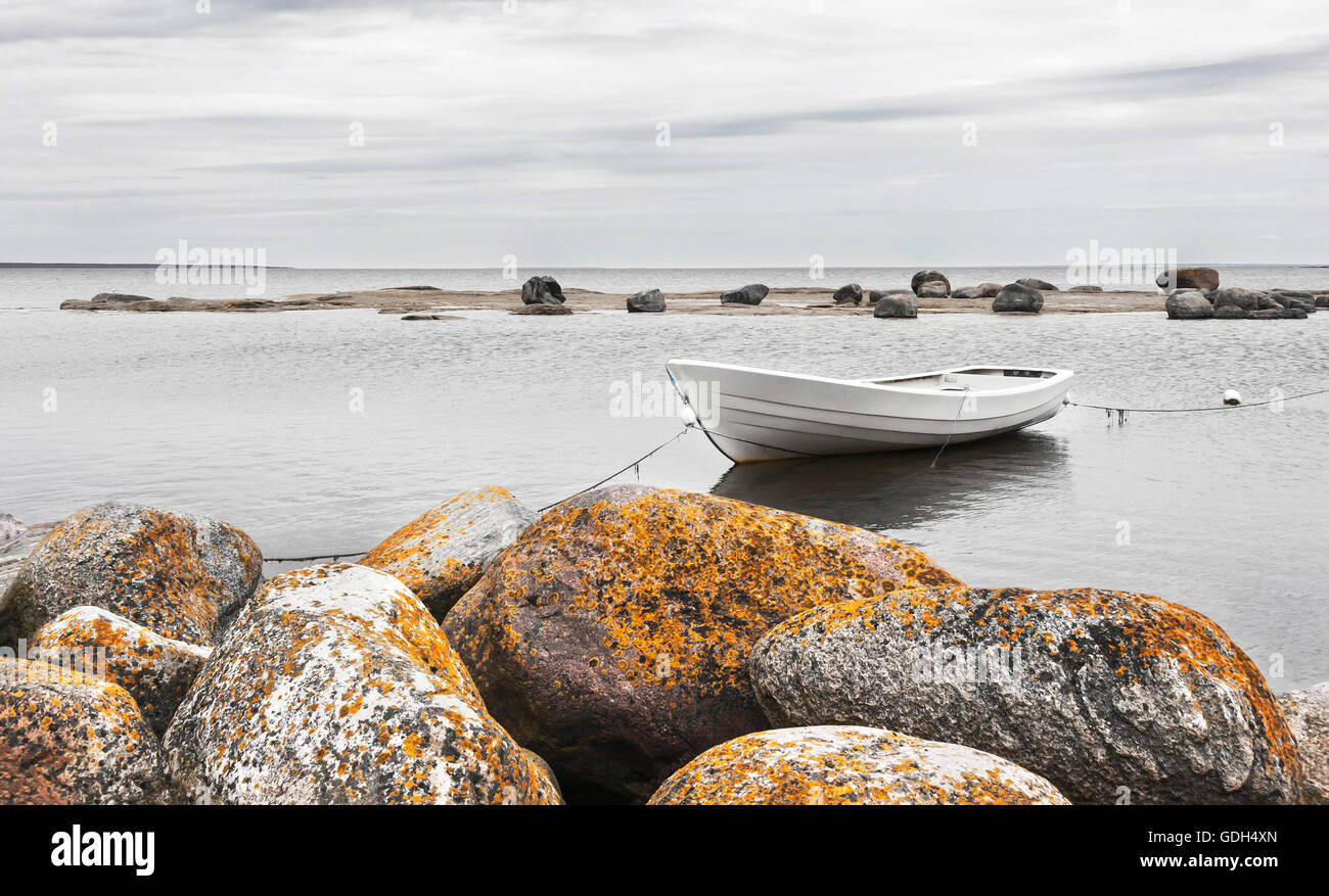 Large Round Rocks High Resolution Stock Photography and Images - Alamy