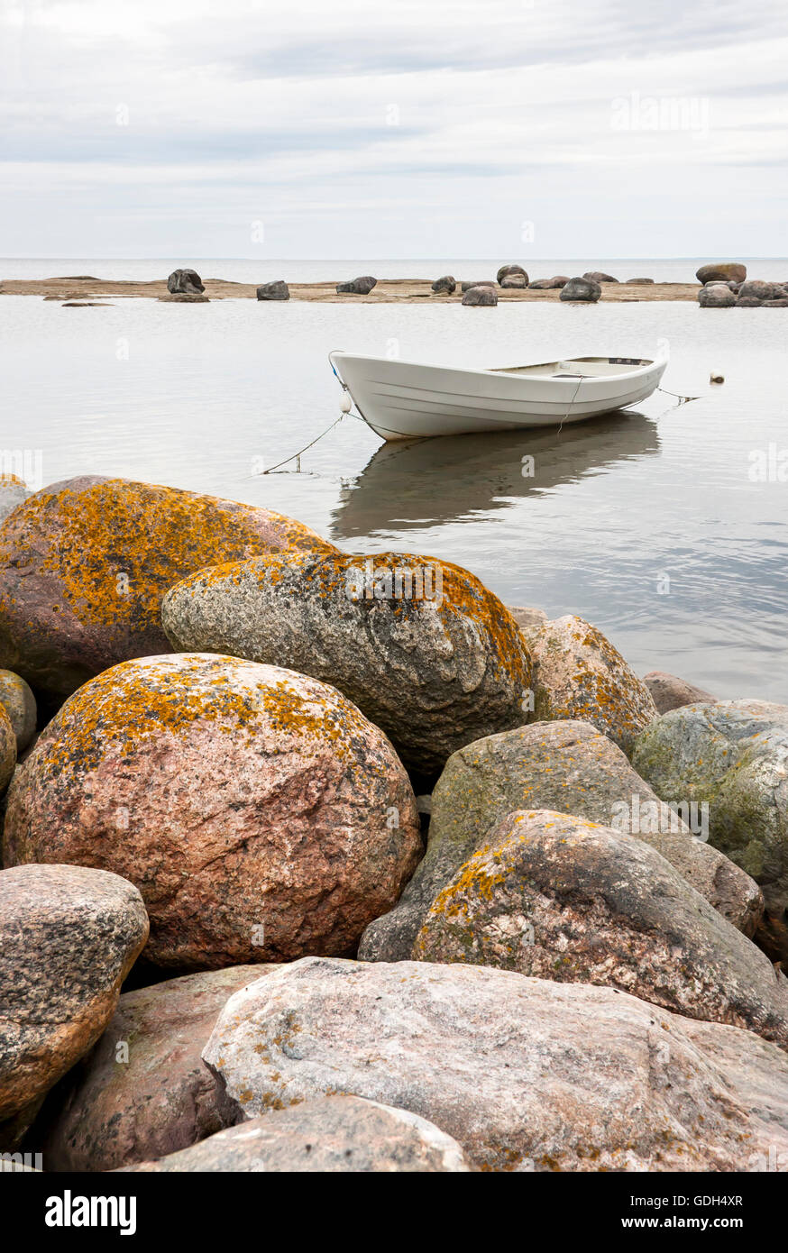 Large Round Rocks High Resolution Stock Photography and Images - Alamy