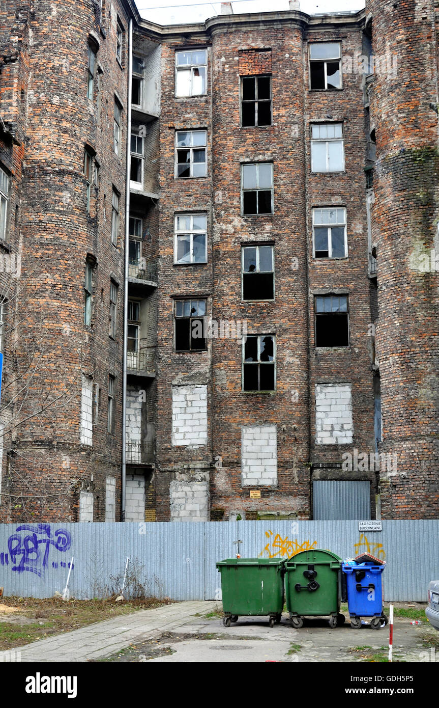 Historical tenement house in Waliców Street, Warsaw Stock Photo - Alamy Historical tenement house in Waliców Street, Warsaw Stock Photo - Alamy