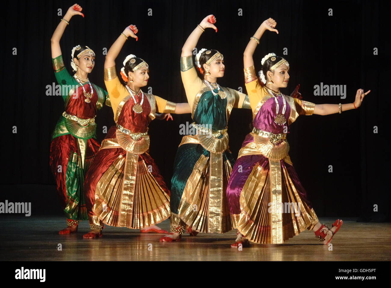 Dhaka, Bangladesh. 16th July, 2016. Bangladeshi dancers of Kolpotoru ...