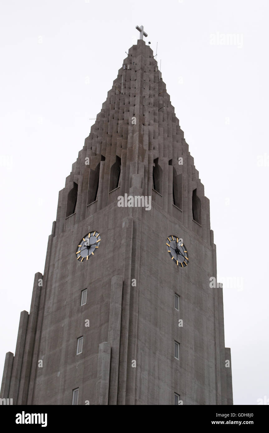 reykjavik-iceland-view-of-hallgrimskirkja-the-luteran-church-of
