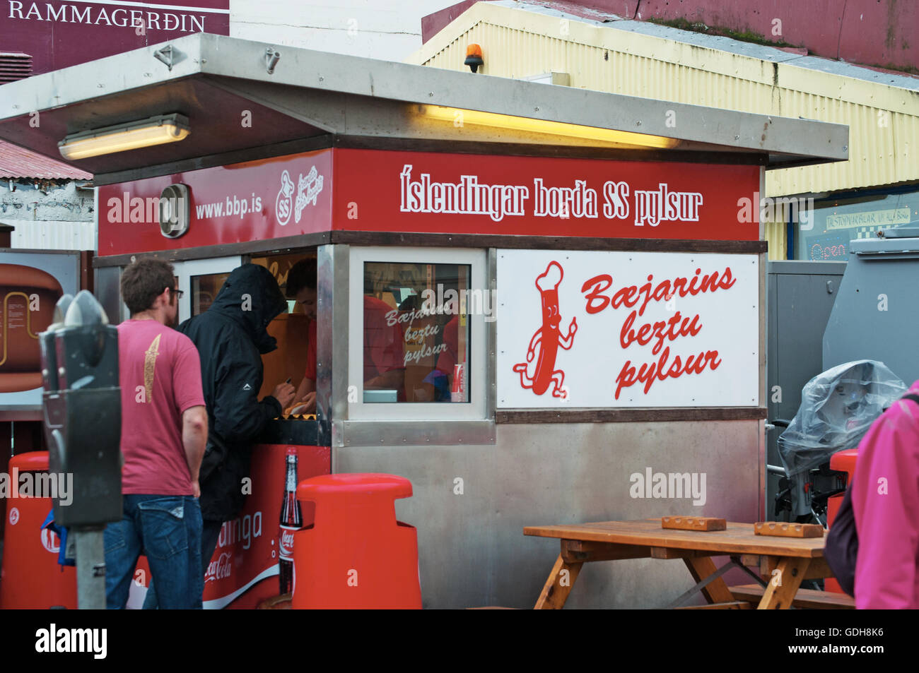 Reykjavik, Iceland: view of the stand of Baejarins Beztu Pylsur, the ...
