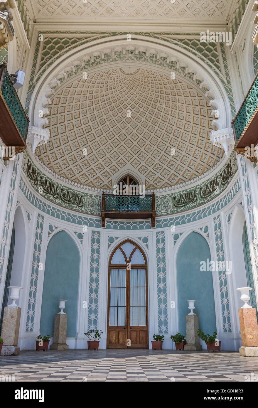 Front of the Vorontsov Palace near Alupka, Ukraine Stock Photo - Alamy