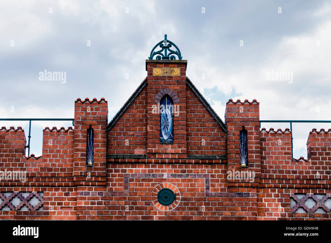 Berlin,Oberbaumbrücke, Oberbaum bridge detail, historic red brick ...