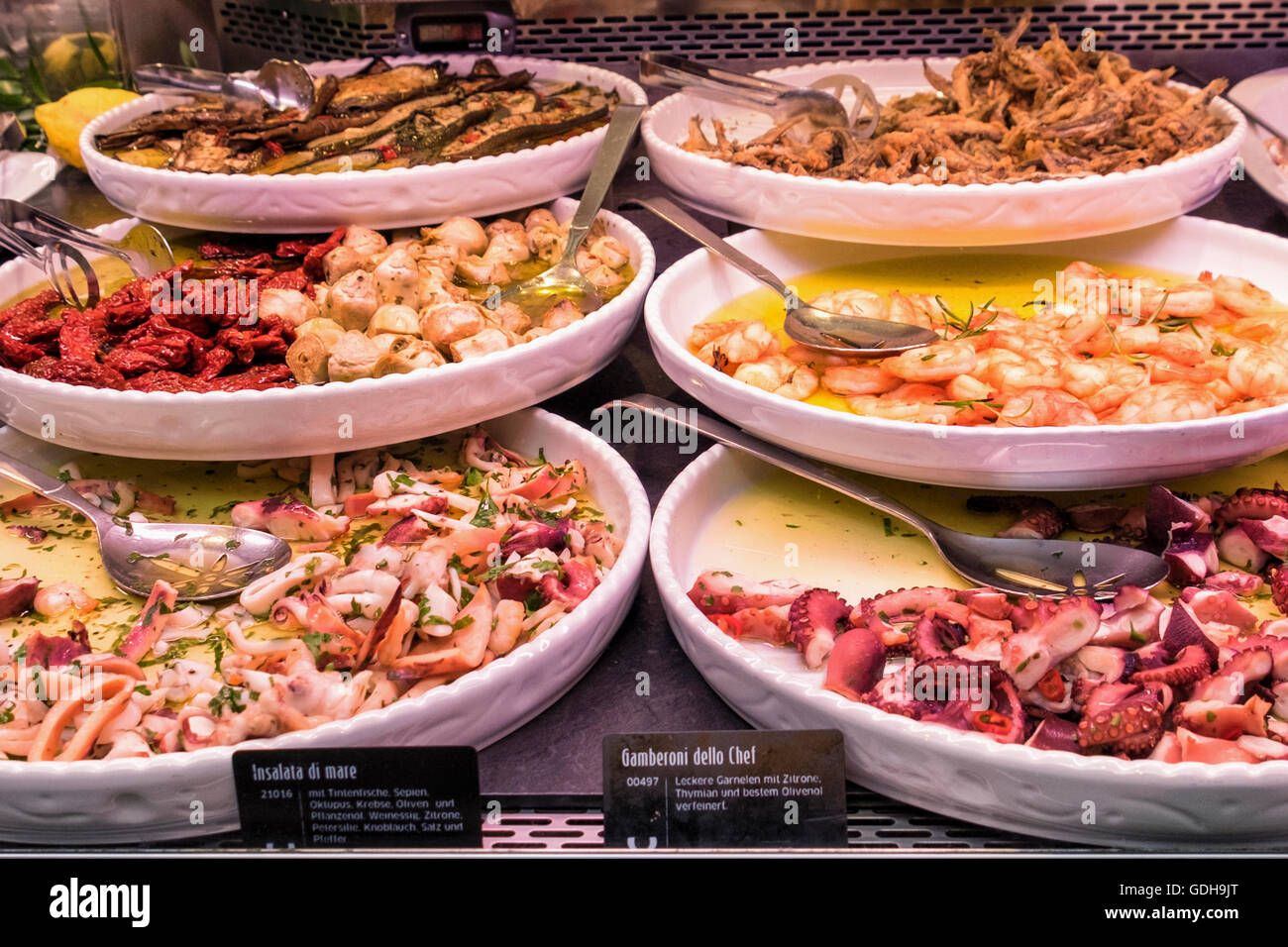 Germany, Stuttgart, Markthalle. Old market hall delicatessen selling ...