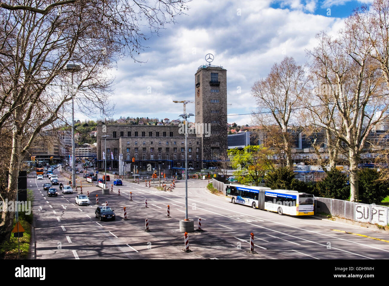 Stuttgart railway station hi-res stock photography and images - Alamy