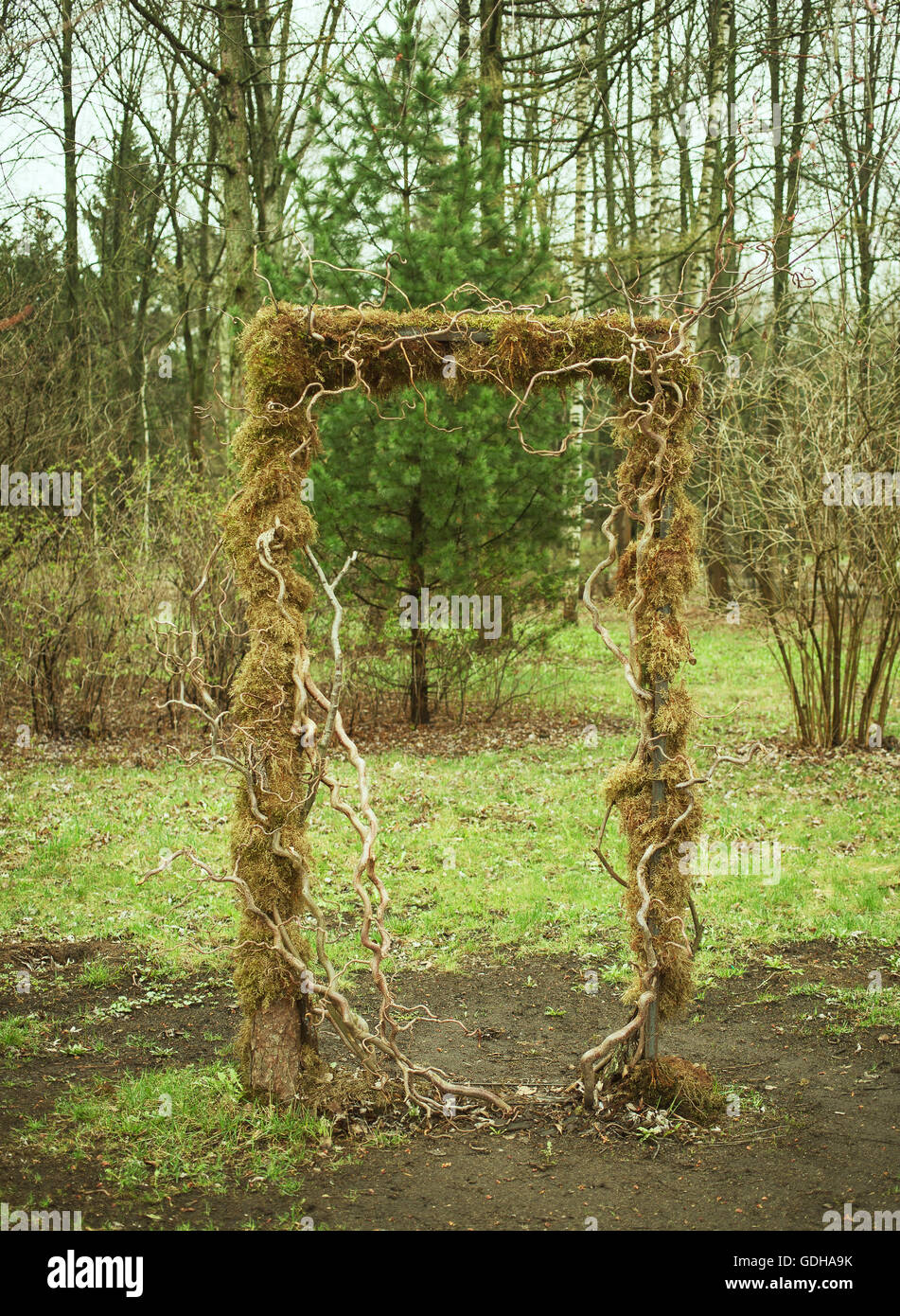 Arches Made Out Of Branches Made These Woven Branch Arches Today Out