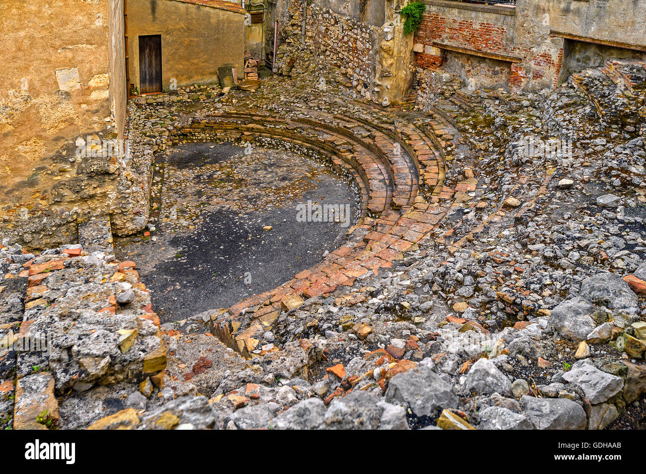 Odeon romano hi-res stock photography and images - Alamy