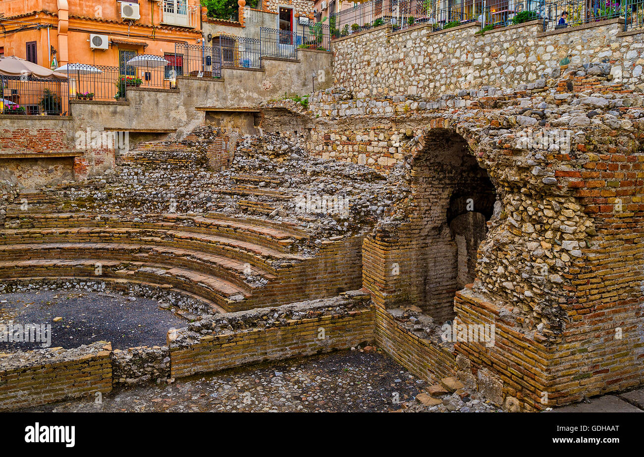 Odeon romano hi-res stock photography and images - Alamy