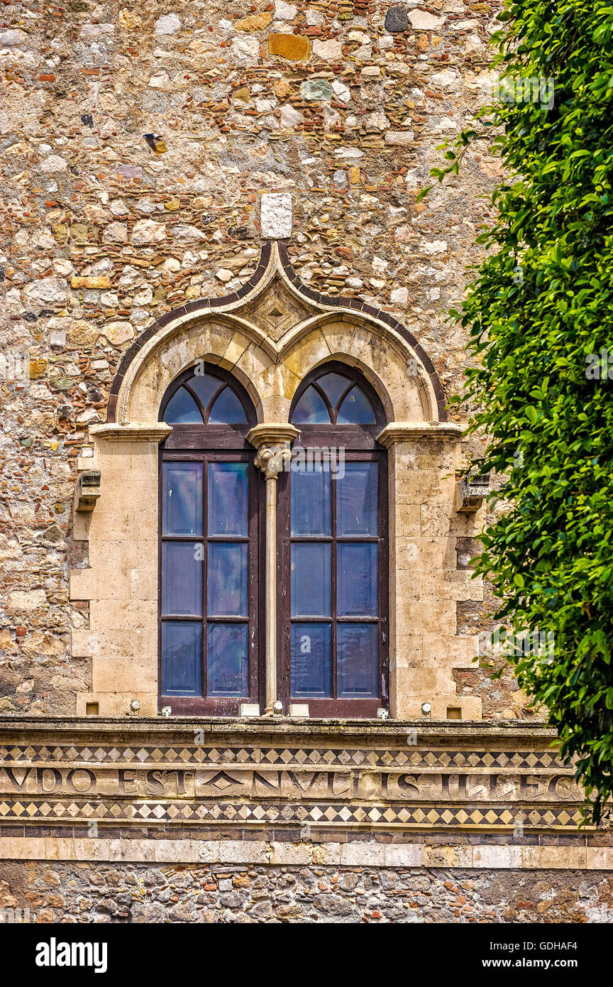 Sicily city taormina palazzo hi-res stock photography and images - Alamy