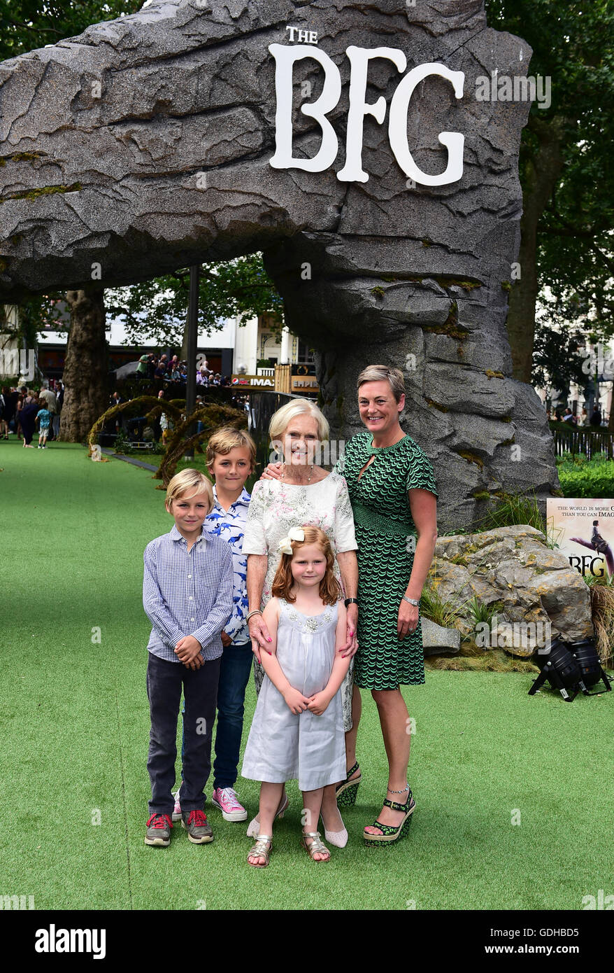 Mary Berry with daughter Annabel Hunnings and grandchildren attending ...