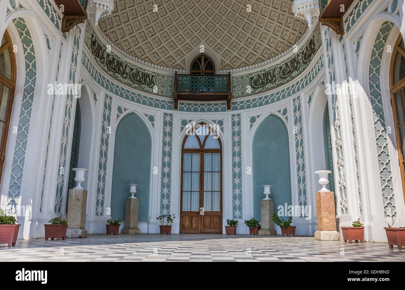 Front of the Vorontsov Palace near Alupka, Ukraine Stock Photo - Alamy