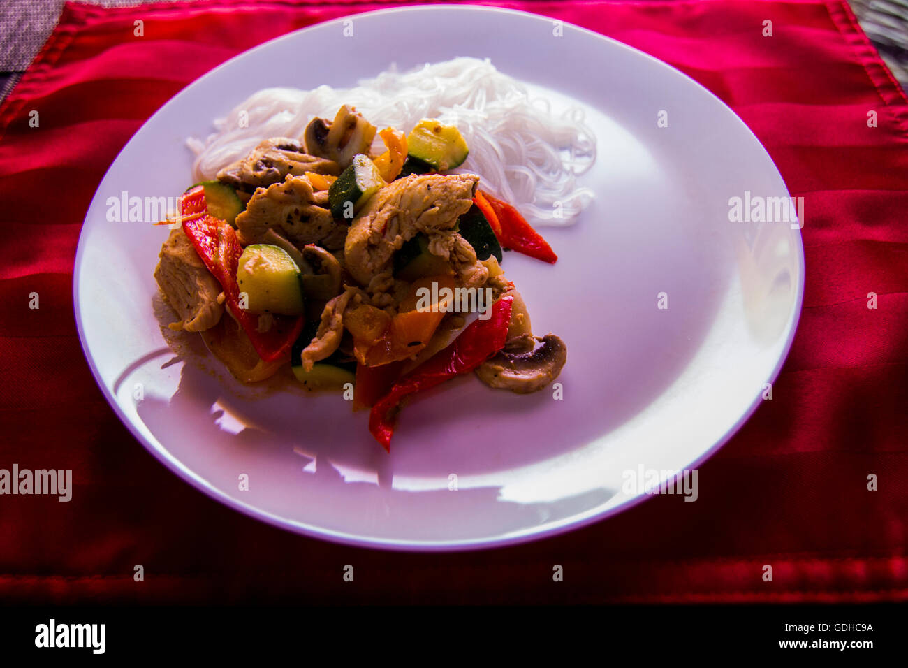 Chicken stir fry plate Stock Photo - Alamy