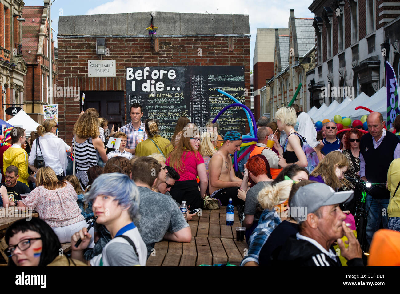 Hull people hi-res stock photography and images - Alamy