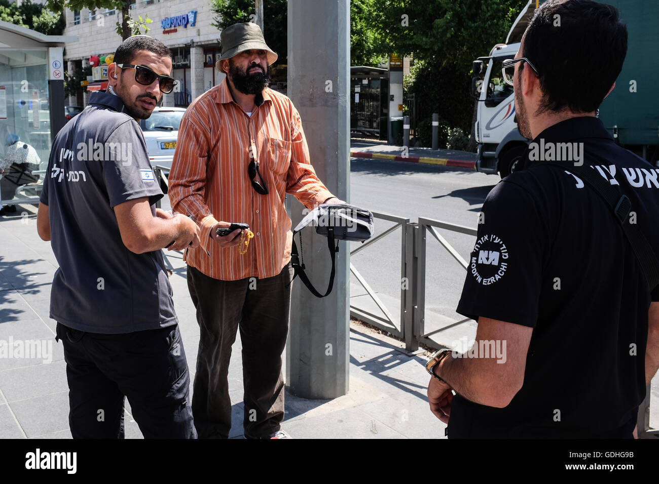 Jerusalem, Israel. 17th July, 2016. Jerusalem Light Rail security ...