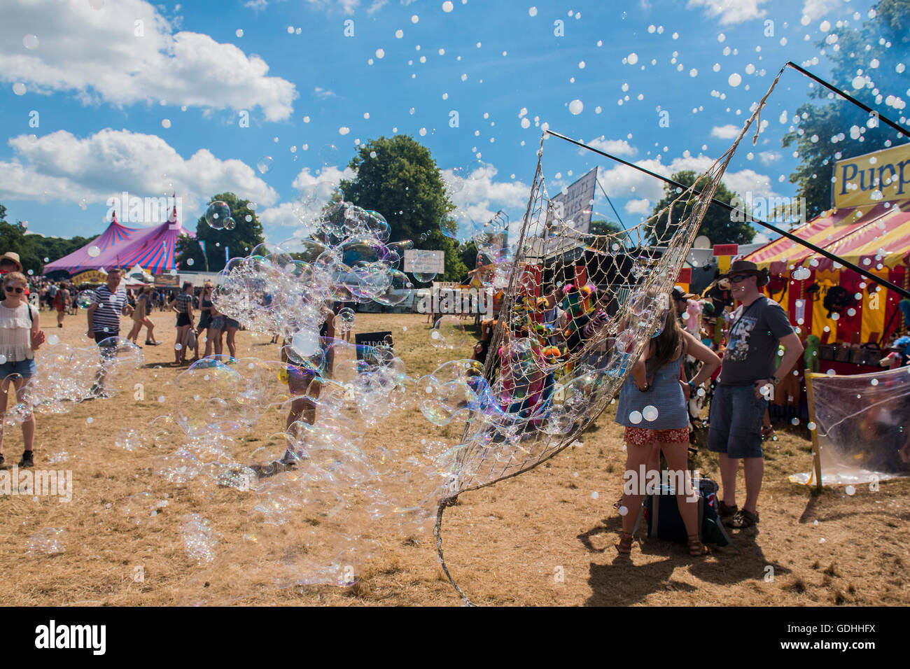Giant bubble world record hi-res stock photography and images - Alamy