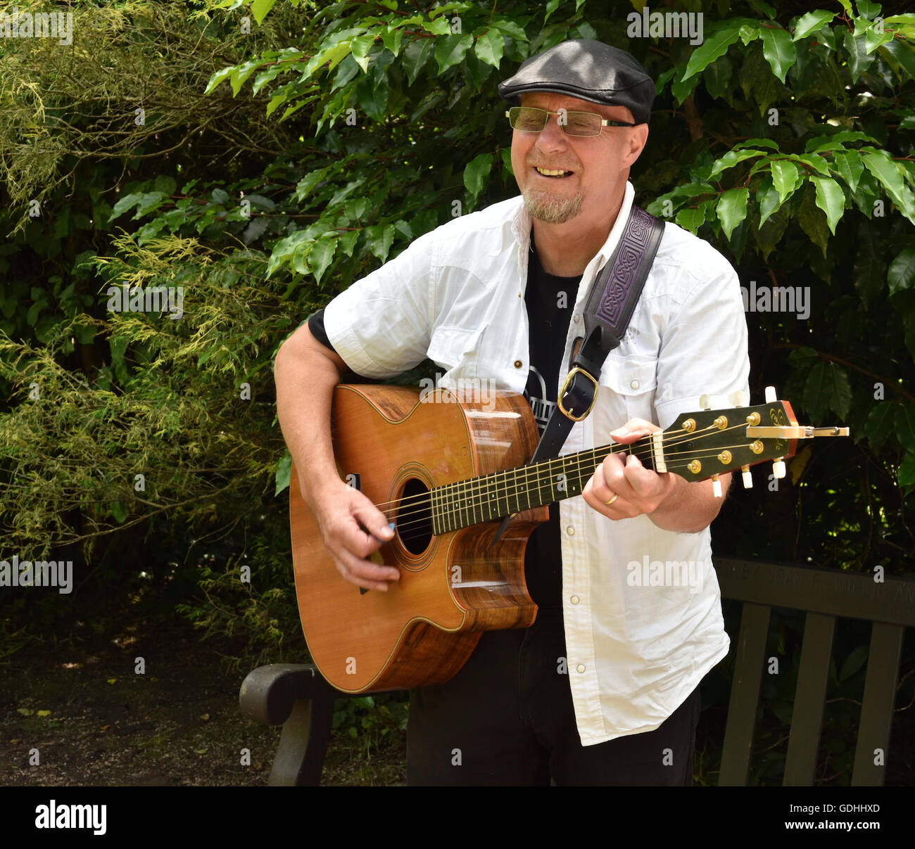 Manchester, UK. 17th July, 2016. Mike Healey, an amateur musician ...