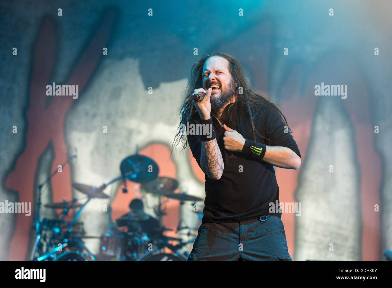 Chicago, Illinois, USA. 16th July, 2016. Singer JONATHAN DAVIS of Korn ...