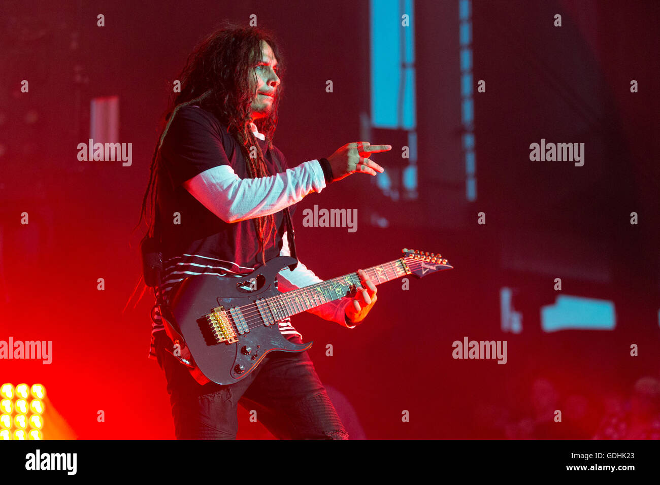 James munky shaffer guitarist hi-res stock photography and images - Alamy