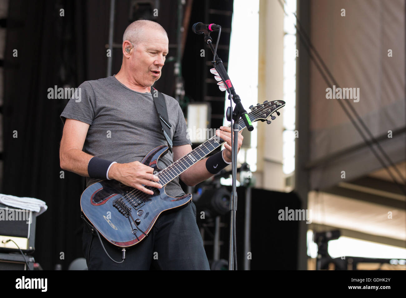 Chicago, Illinois, USA. 16th July, 2016. Musician PAGE HAMILTON of ...