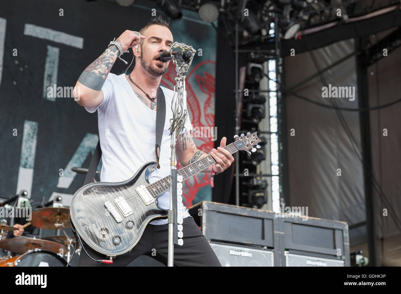 Chicago, Illinois, USA. 16th July, 2016. Musician ADAM GONTIER of Saint ...