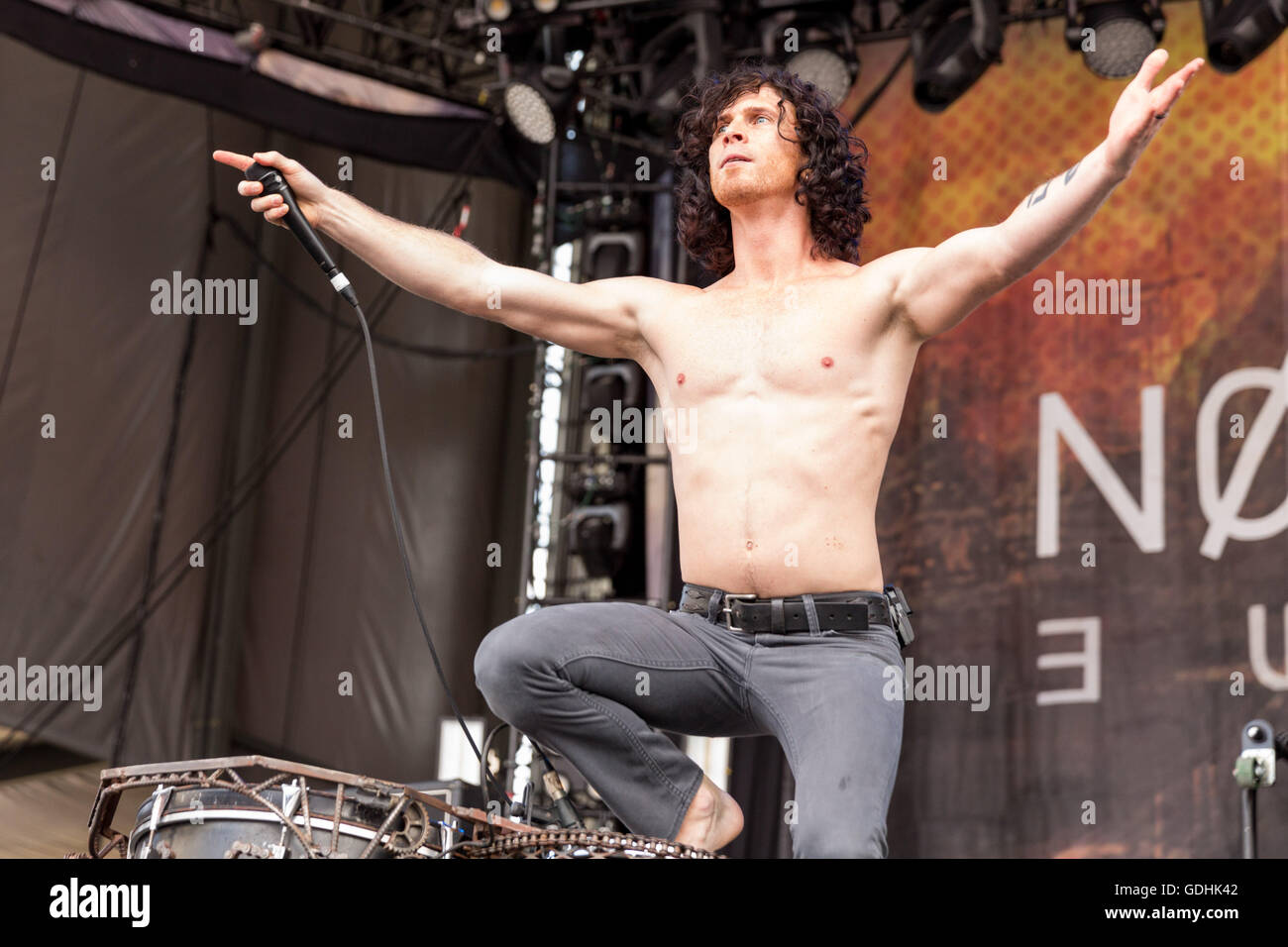 Chicago, Illinois, USA. 16th July, 2016. JONNY HAWKINS of Nothing More ...